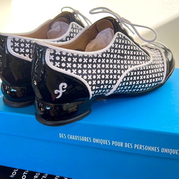 John Fluevog | Shoes | Nwt John Fluevog Martha Blackwhite Xo Fellowship ...